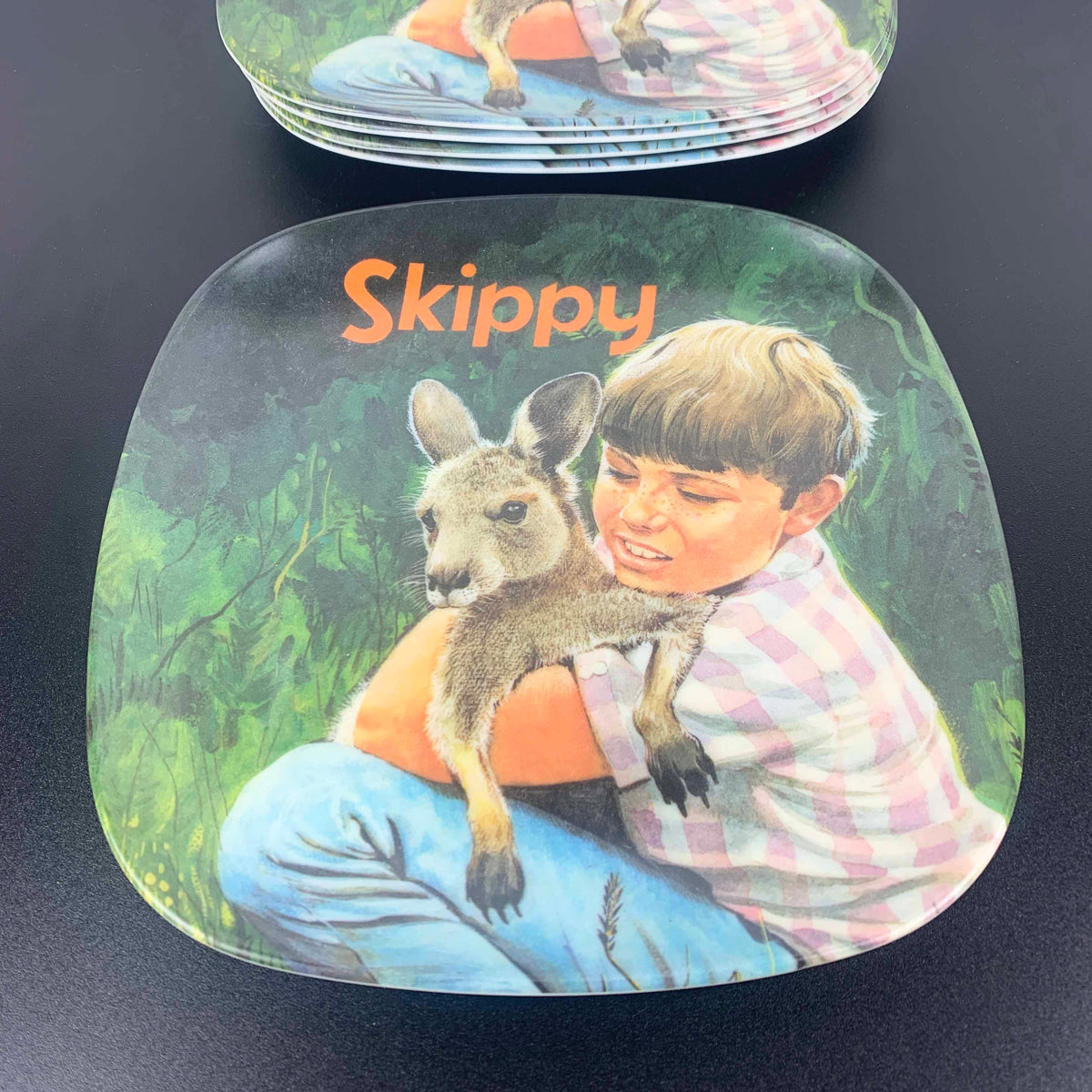 Skippy the Bush Kangaroo collectible plate – Feature Furniture & Vintage